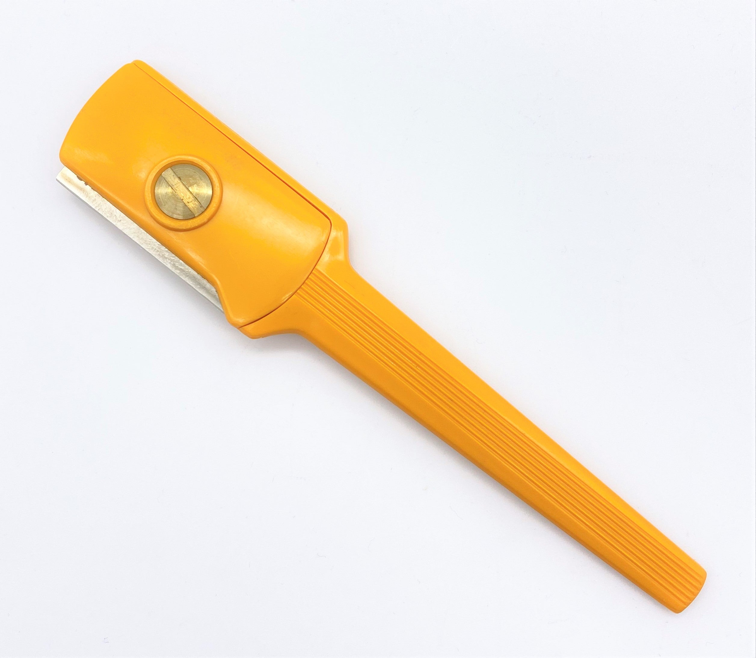 find at ROBUSO our huge range of shears, machines and tools