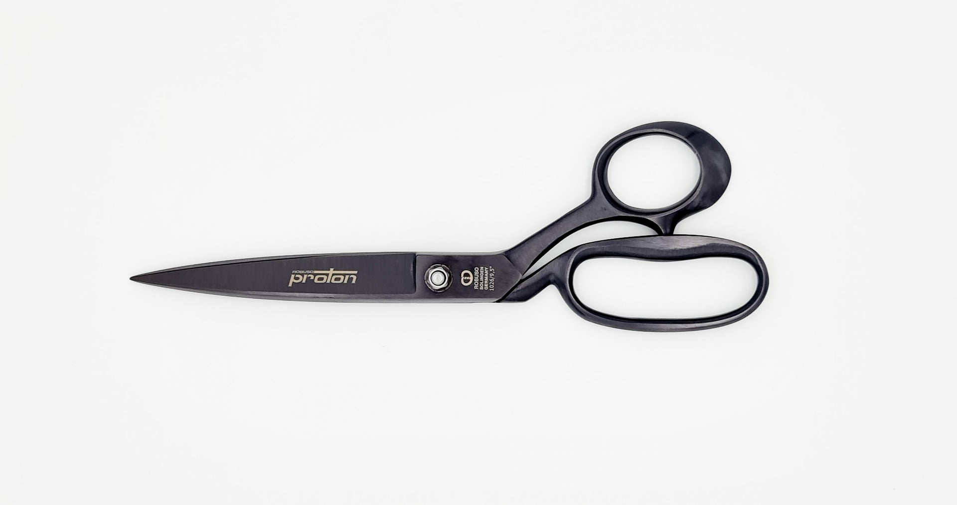 find at ROBUSO our huge range of shears, machines and tools
