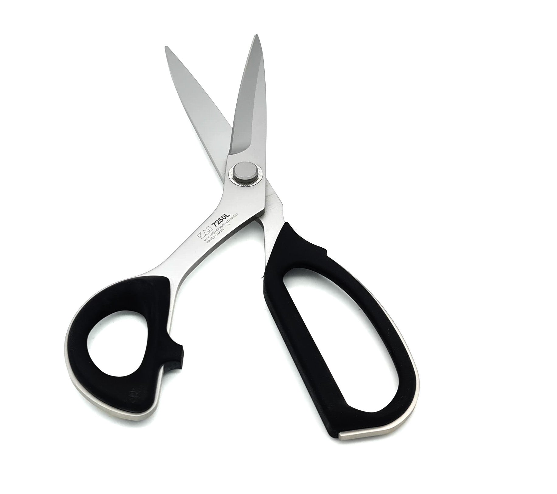 Kai Left-hand Tailor's Shears with serrations.