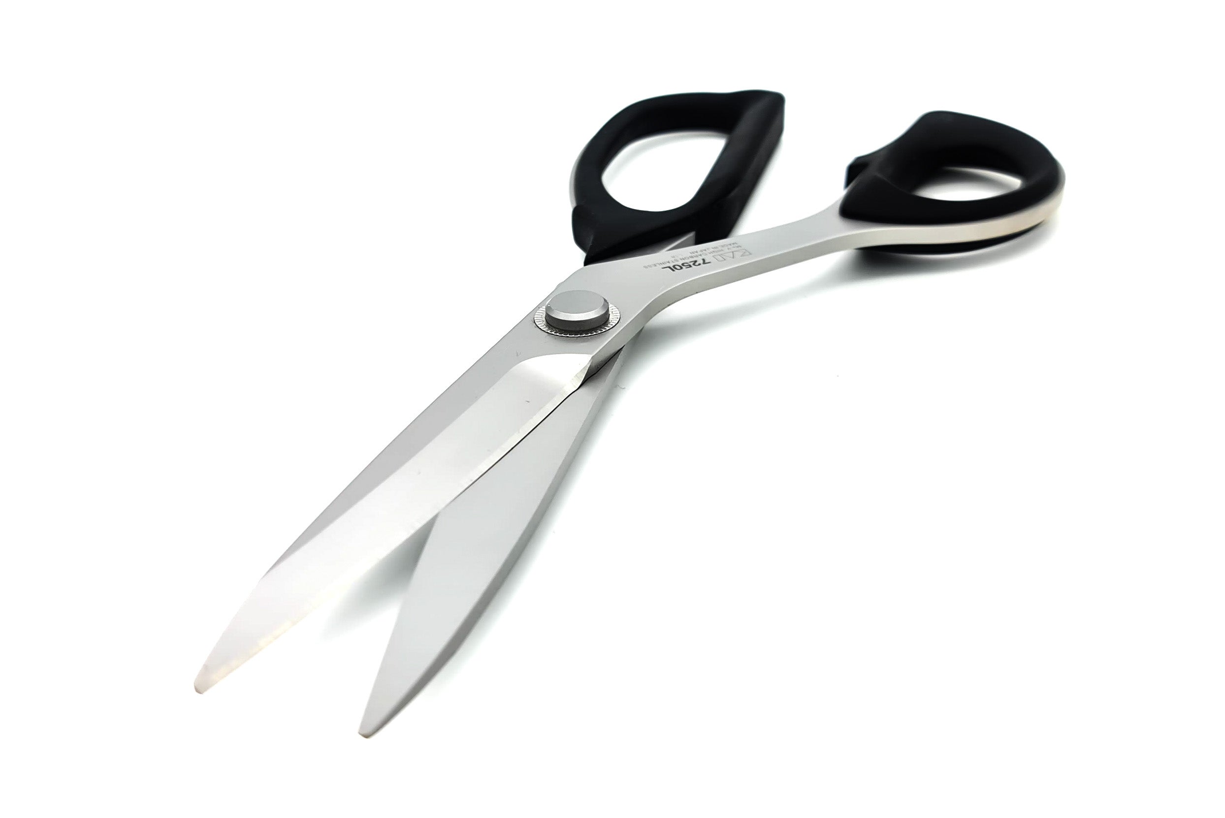 Kai Left-hand Tailor's Shears with serrations.